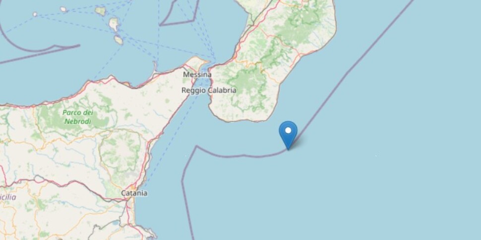 Forte e lunga scossa di terremoto 5.1 nell'area dello Stretto di ...
