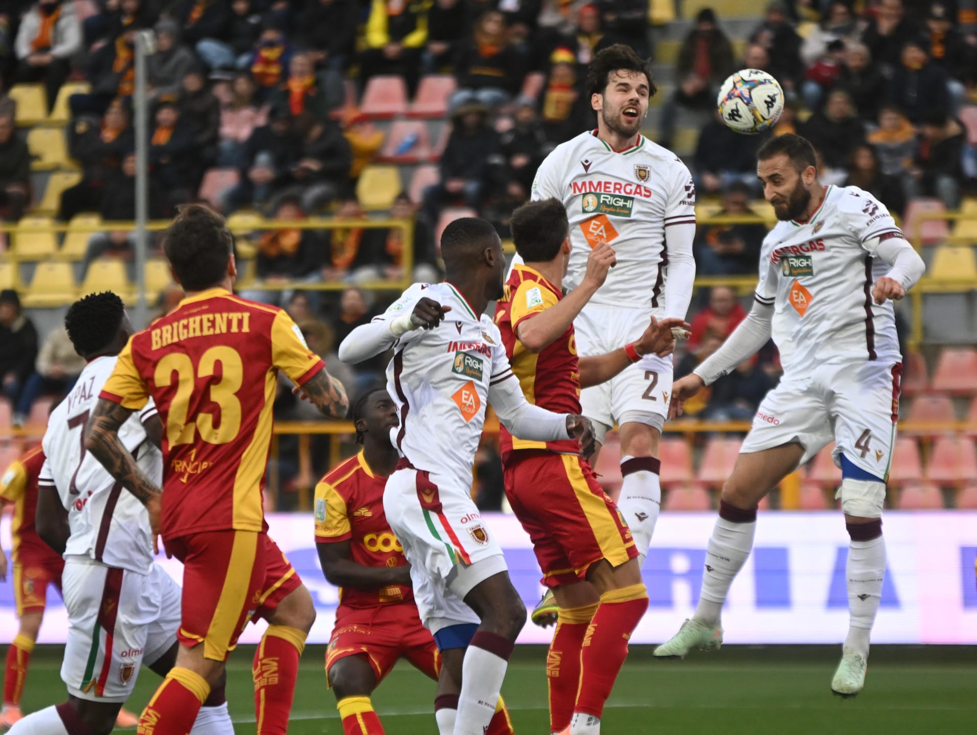 Catanzaro, vittoria e sorpasso playoff: Liberali e D’Alessandro ...