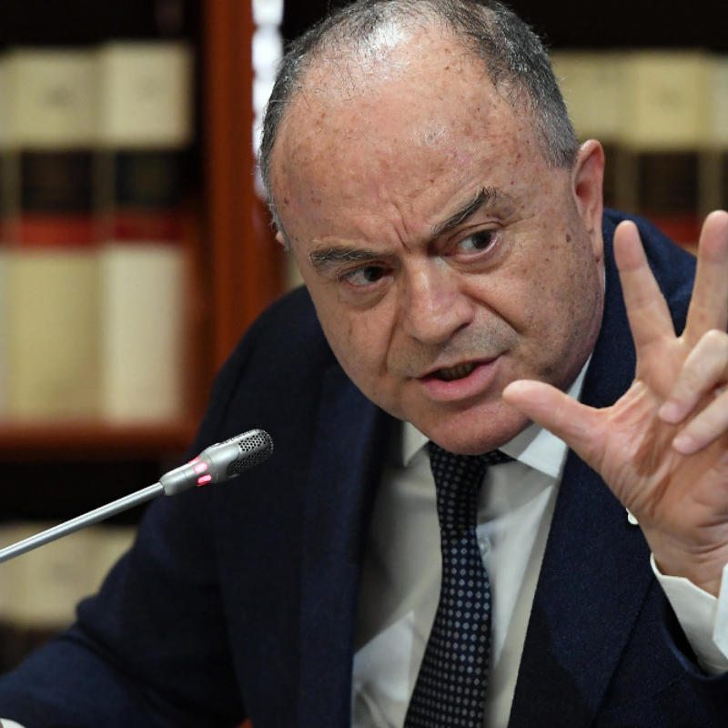“Coltivare la speranza prima forma di ribellione”: Nicola Gratteri ...