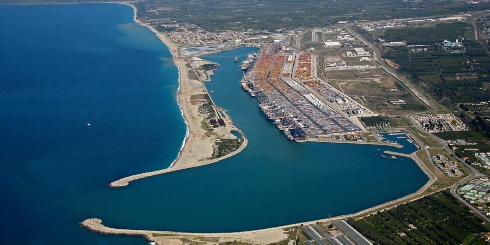 I guadagni d'oro della cocaina nascosti al Fisco: la GdF scova 7 ...