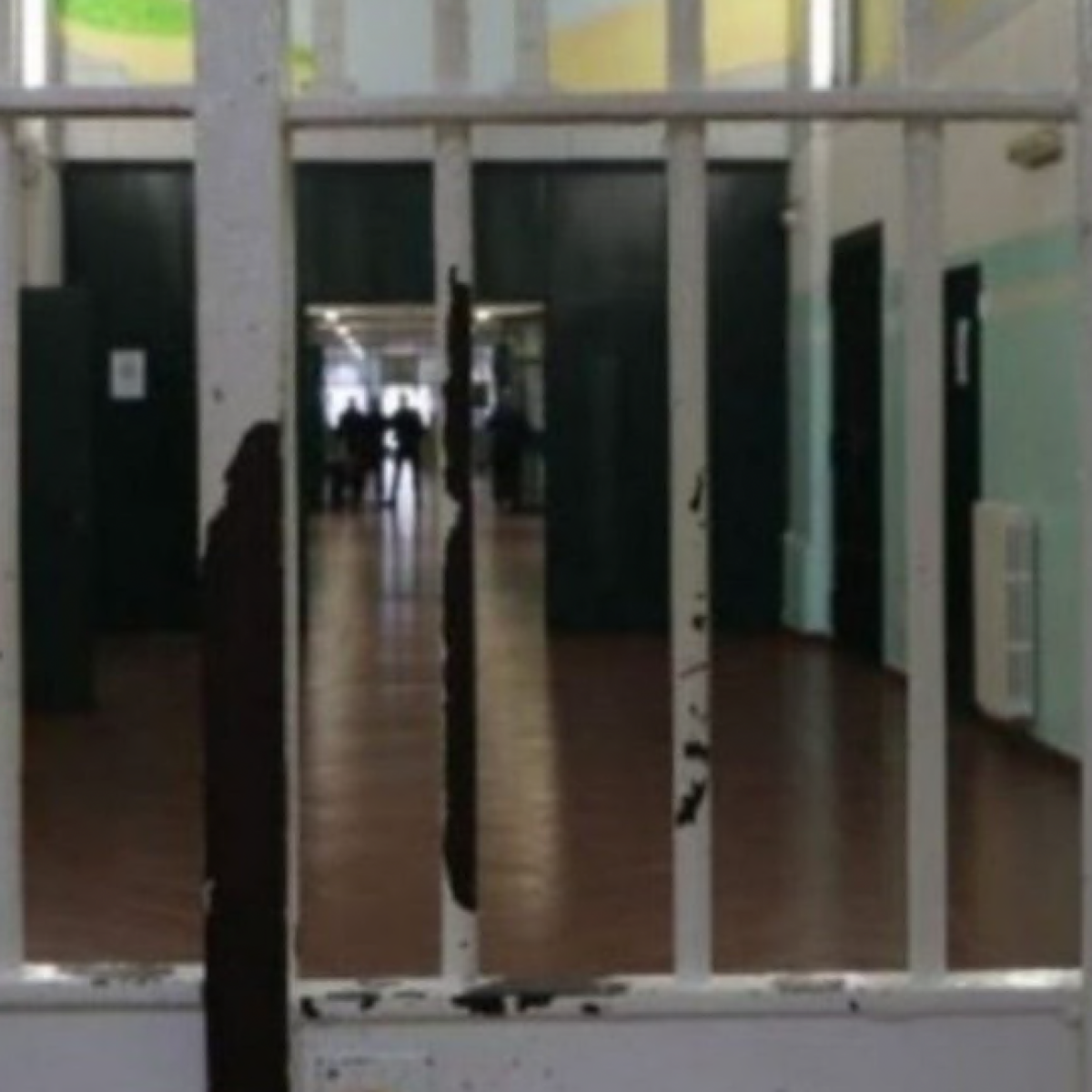 Tentato omicidio, sim illegali in cella e una rete di controllo dal ...