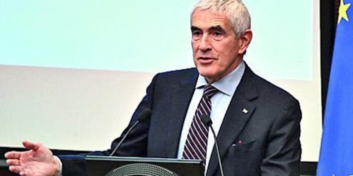 Casini a Catanzaro: “Politica estera decisiva, sull’Ucraina non si può ...