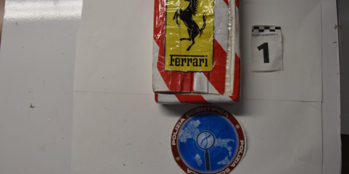 Catanzaro, corriere della droga con l'auto a nolo ma senza patente ...
