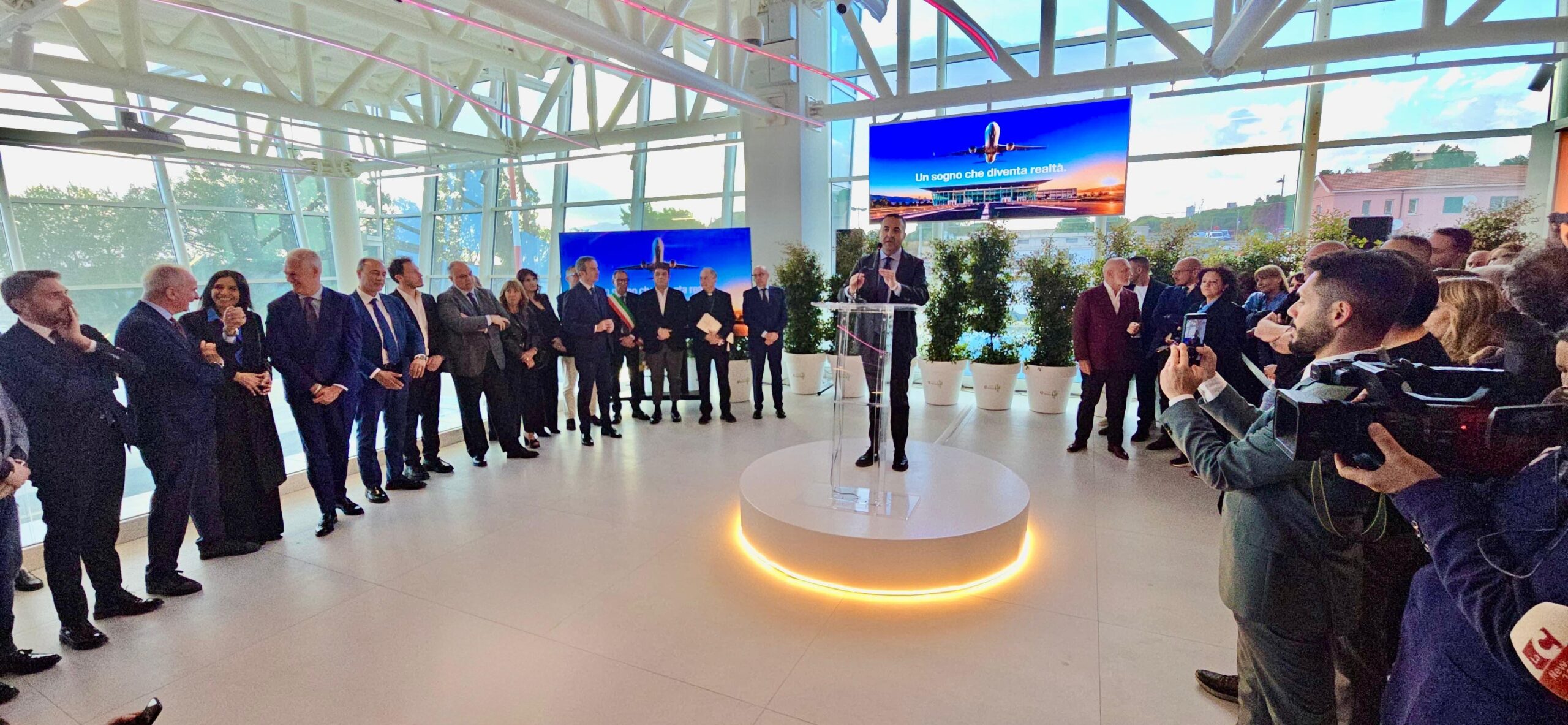 Aeroporto di Reggio Calabria, inaugurato il nuovo terminal partenze ...