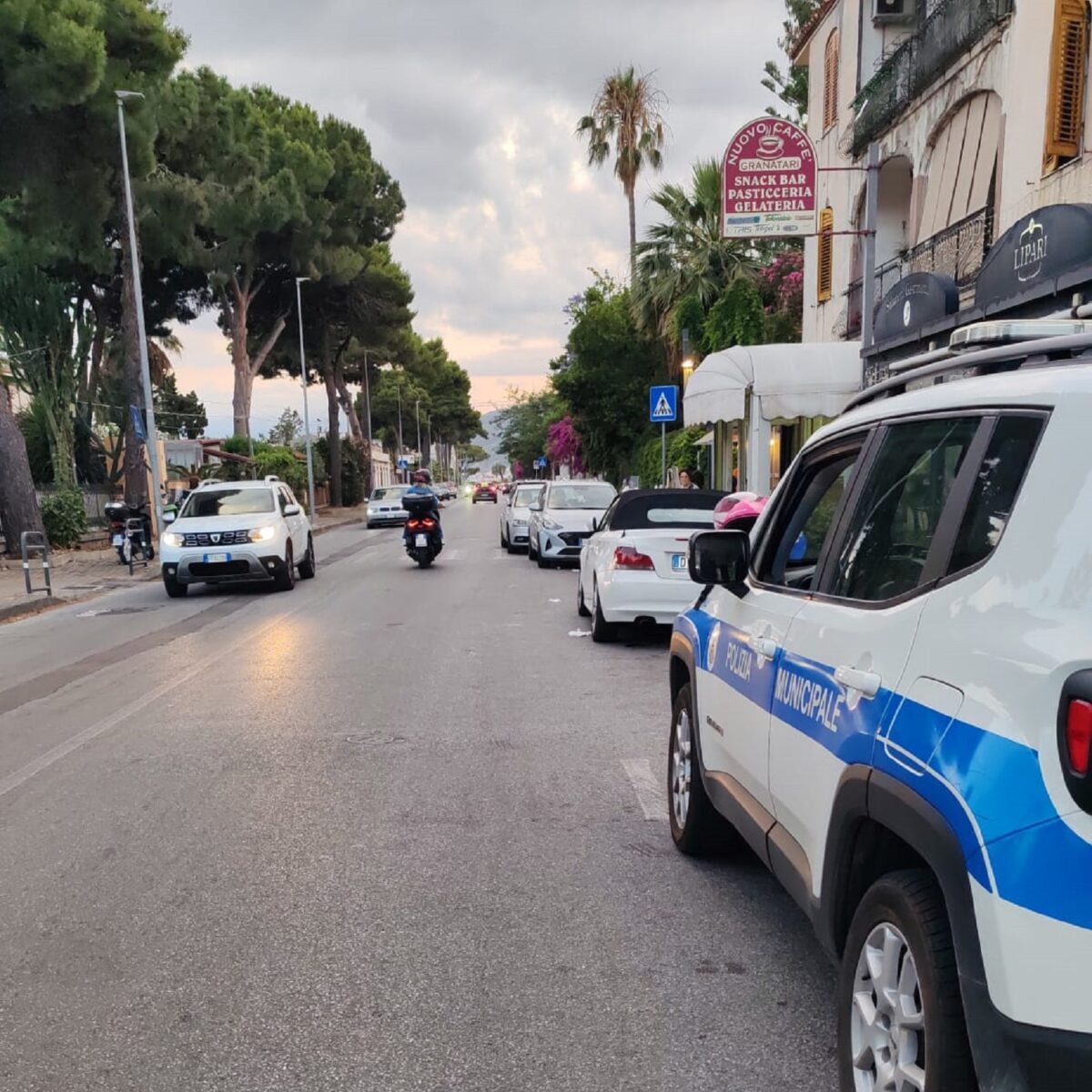 Messina, scooter travolge una 60enne a Granatari: tre donne ferite ...
