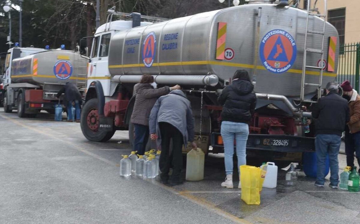 Vibo: il centro storico è ancora senz’acqua. Ditta specializzata a ...